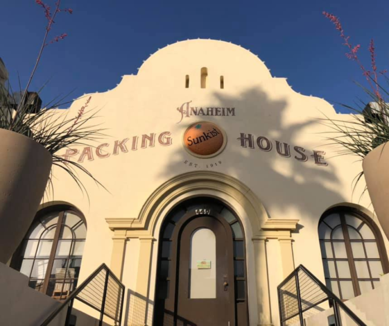 A Guide to Food Halls and Food Markets in Los Angeles